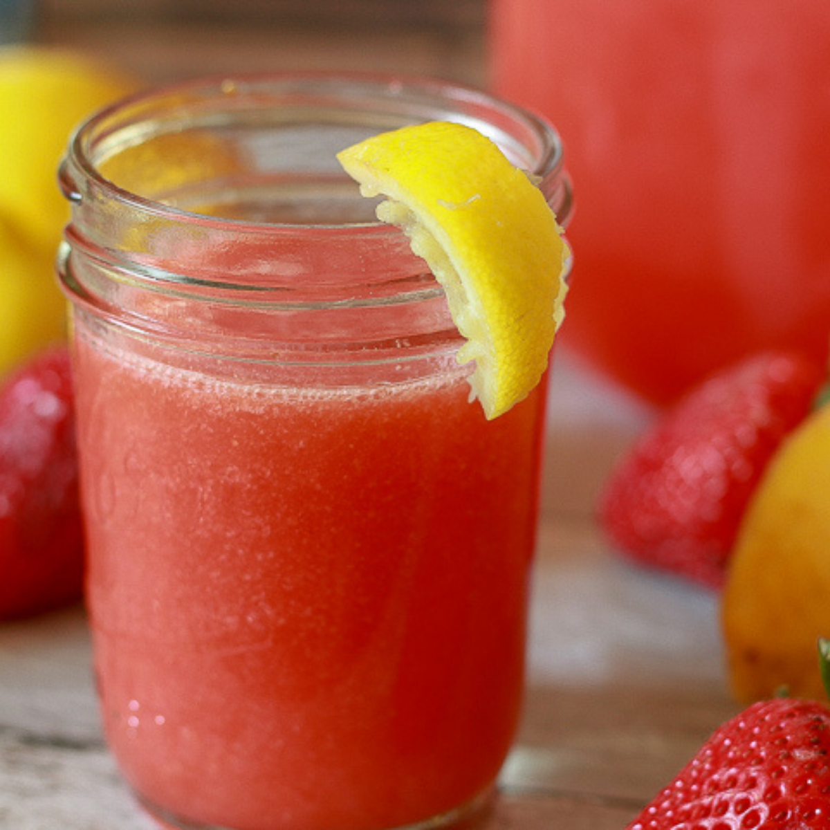 Easy Fresh Strawberry Lemonade - Courtney's Homestead